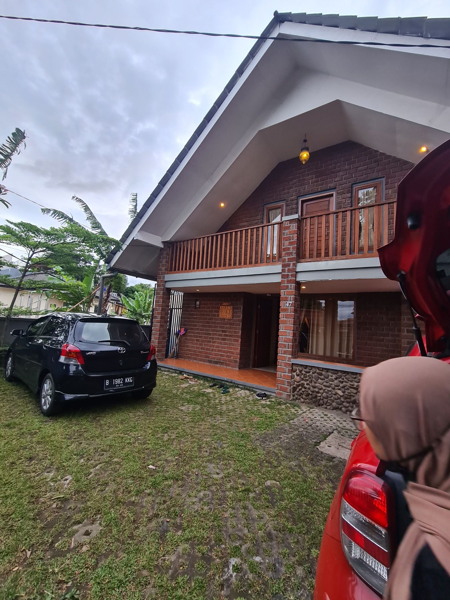 Kirana Guest House Bandung - Harga Promo Villa & Apartemen