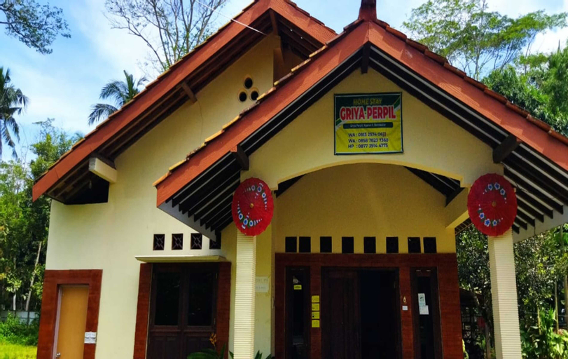 Griya Borobudur Villa Syariah Magelang at Desa Wisata Gopalan, Magelang ...