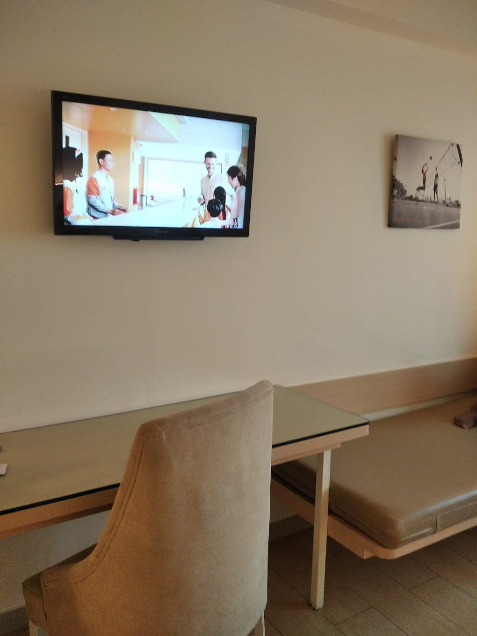 HARRIS Hotel Tebet Jakarta Diskon s.d 50% - Promo Terbatas