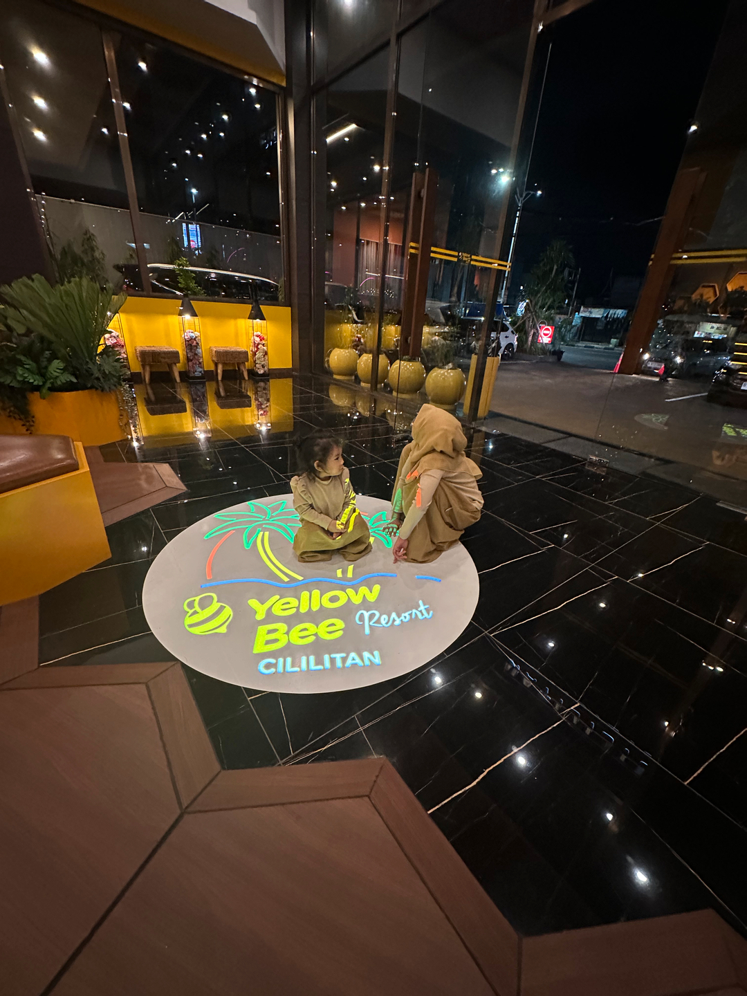 Yellow Bee Resort Cililitan - Best Deals Promo