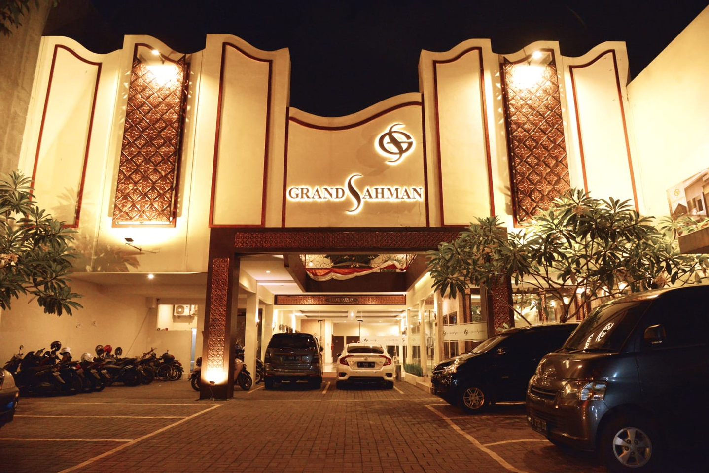 Hotel Grand Sahman, Solo - Cheap Booking at tiket.com