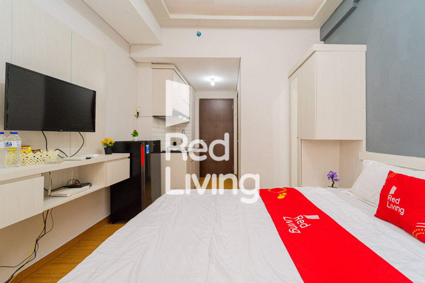 RedLiving Apartemen Transpark Juanda - Icha Rooms Tower Jade with ...