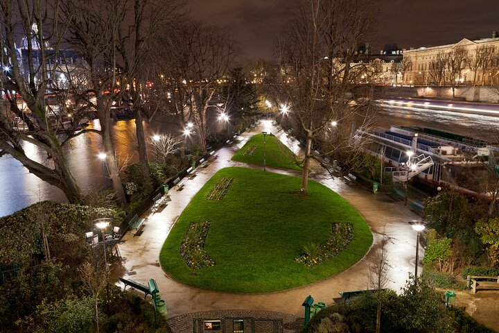 Ghosts, Mysteries and Legends: Night Walking Tour of Paris Diskon 50% ...