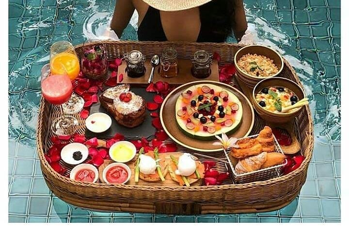 Bali romantic floating breakfast - jungle swing - monkey forest - Ubud ...