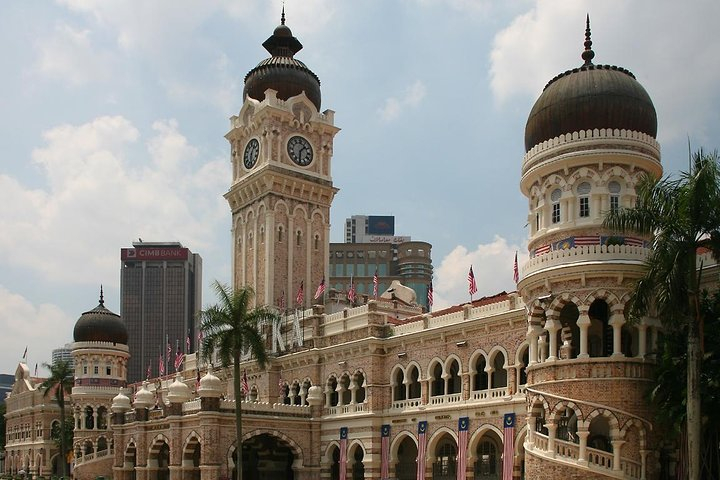 City, Batu Caves, Hot Spring, Silver Leaf Monkey & Fireflies Tour Harga ...