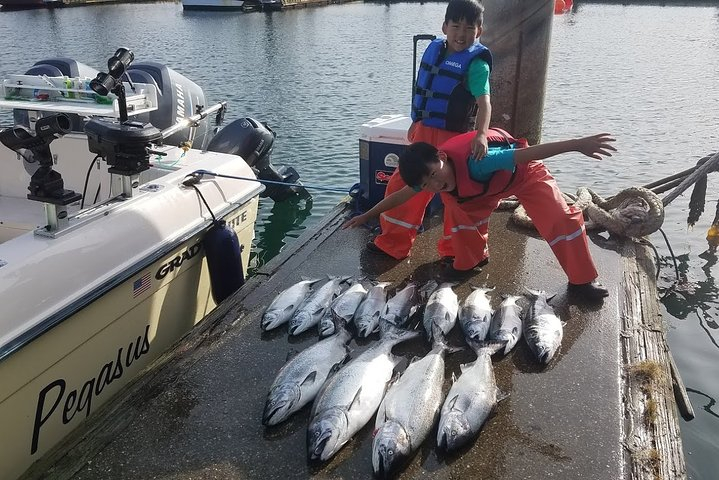 Seattle Salmon Guided Fishing Trip Harga Tiket Promo Up to 7%