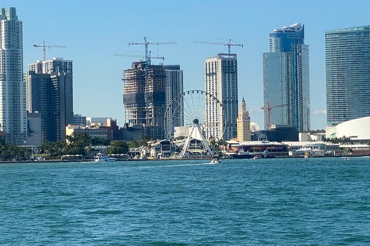 Miami:Skyline South Beach 90min Millionaires cruise & Big Bus Hop on ...
