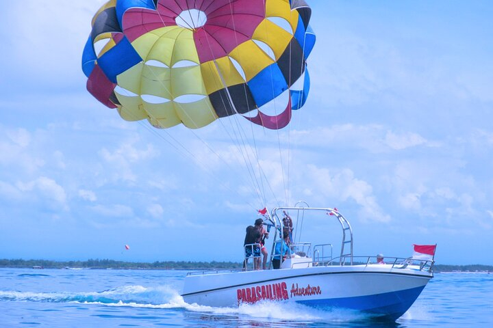 Parasailing Adventure Diskon 50% Harga Tiket Masuk