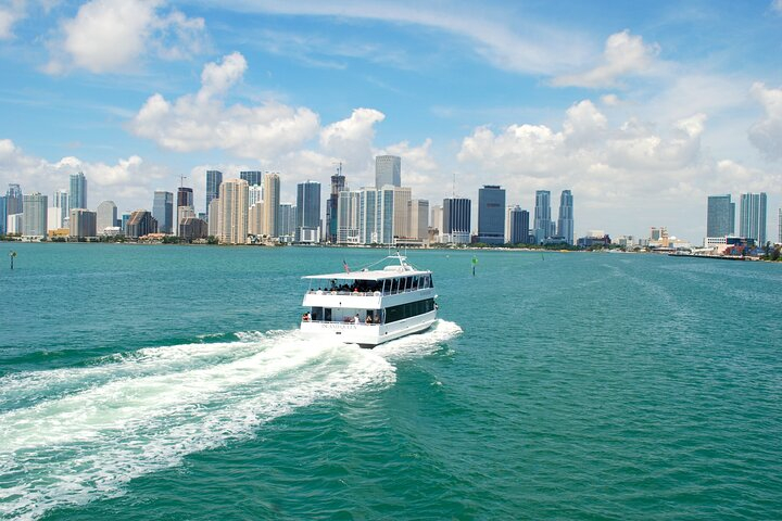 Miami Boating Options with City Tour Harga Tiket Promo Up to 7%