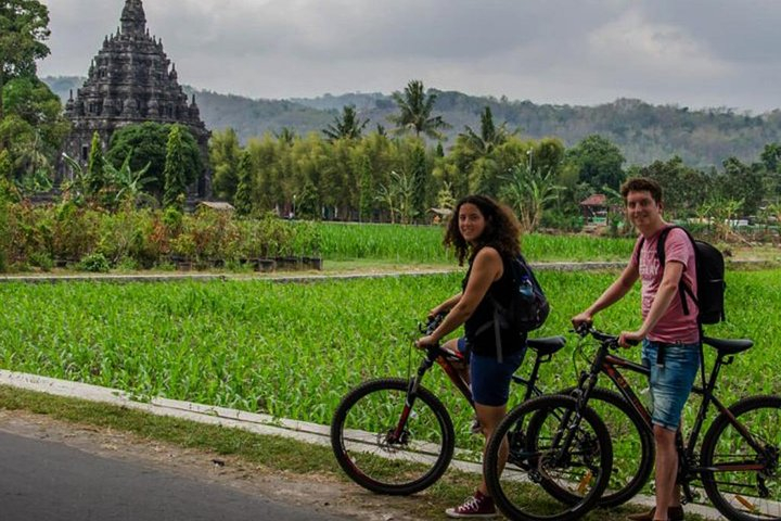 Rondreis Java: Prambanan & Fietsen Yogyakarta met Nederlandstalige Gids ...