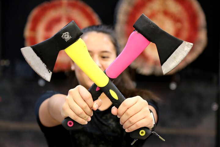 Axe Throwing Experience in Las Vegas Harga Tiket Promo Up to 7%