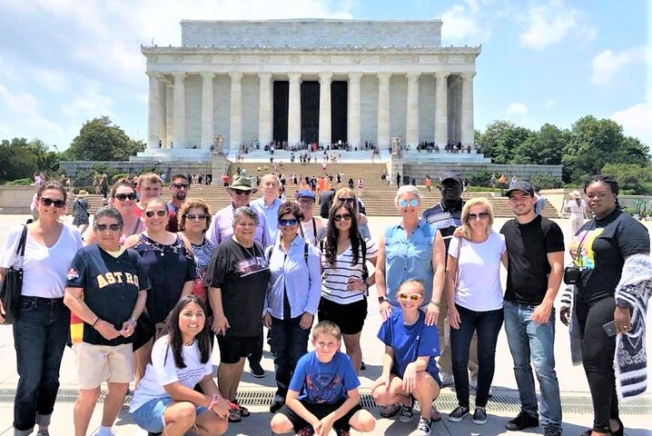 DC Morning Monuments Sightseeing Bus & Walking Tour with Guide and 10 ...