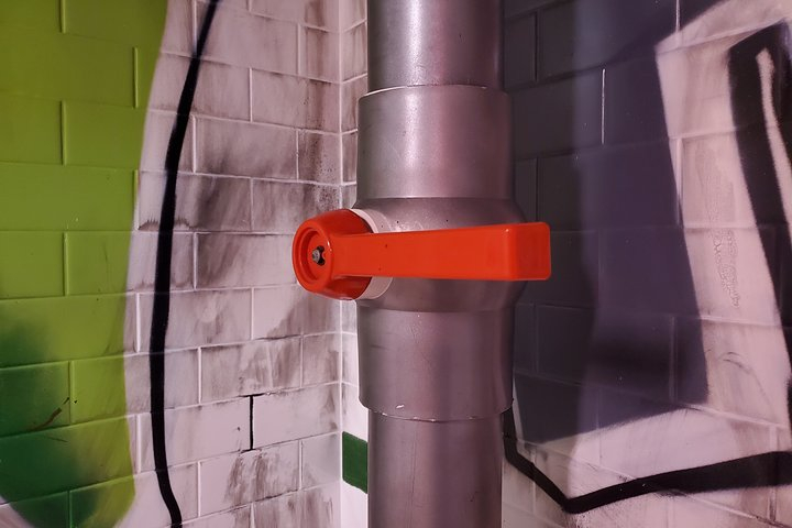 Locker Room Escape Room Game for Private Group Harga Tiket Promo Up to 7%