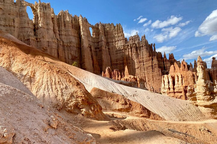 Peek-A-Boo Loop: Private Bryce Canyon National Park Full-Day Harga ...