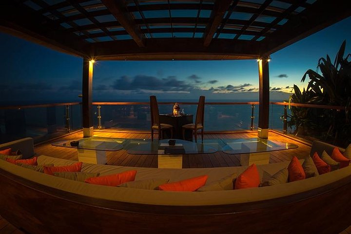 The Edge Bali Spa & Romantic Dinner at Uluwatu Cliff Bar Harga Tiket ...