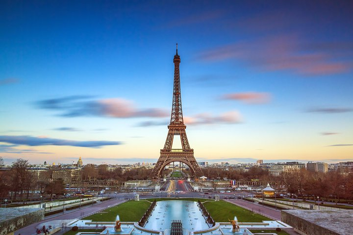 Eiffel Tower Summit Skip the Line Access with Immersive Tour and Seine Cruise Harga Promo ...