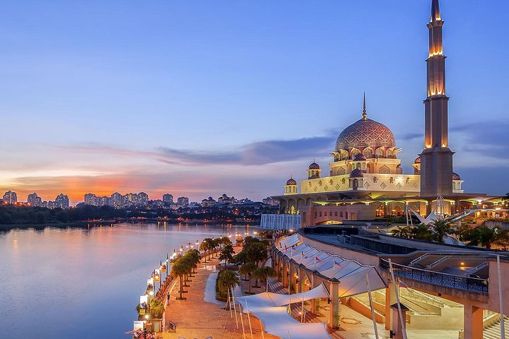 Putrajaya City Tour Diskon 50% Harga Tiket Masuk