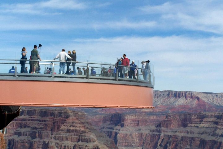 Tiket SMALL GROUP Grand Canyon Skywalk & Hoover Dam Tour Harga Promo ...