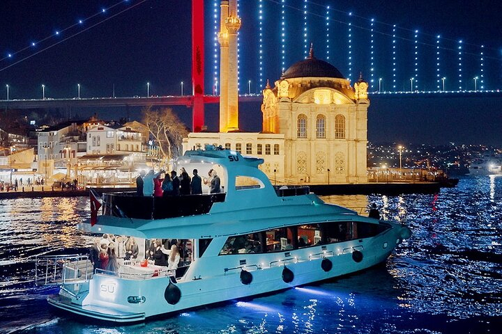 Bosphorus Fun Cruise on Luxury Yacht in Istanbul Harga Promo Terbaru 2023