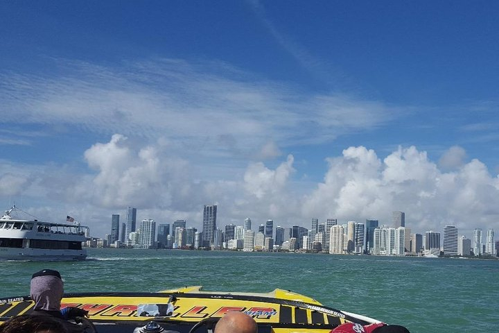 Speedboat Sightseeing Tour of Miami Harga Tiket Promo Up to 7%
