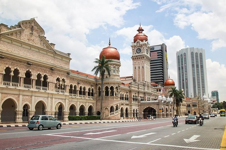 Tiket KL Half Day City Tour SHARED Harga Promo - tiket.com