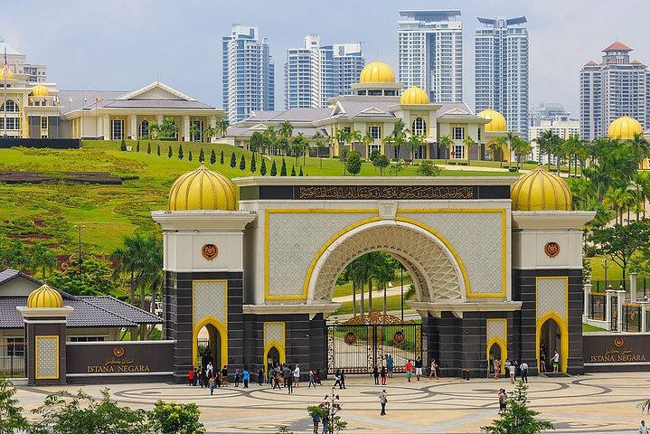 Tiket KL Half Day City Tour SHARED Harga Promo - tiket.com