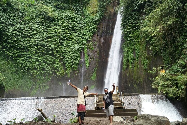 Private Full-Day Tour of Hidden Waterfalls in Bali Diskon 50% Paket Tur