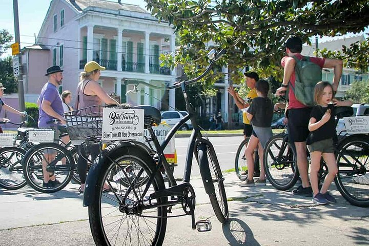 Neighborhoods of New Orleans Bike Tour Harga Promo Juli 2023 - tiket.com