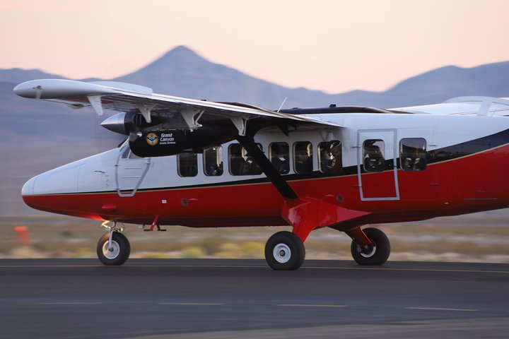 Antelope Canyon & Horseshoe Bend Expedition by Plane from Las Vegas ...