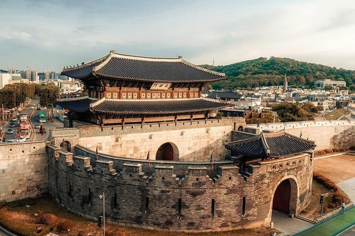 Tiket Half-Day Exploring the Beauty of Hidden City of Suwon Guided Tour ...