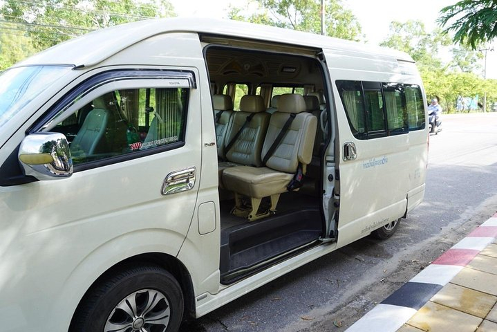 Private Transfer: Van Charter incl Airport Pick Up or Drop Off (SHA ... Private Transfer: Van Charter incl Airport Pick Up or Drop Off (SHA ...