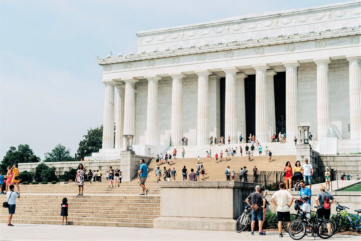 DC Morning Monuments Sightseeing Bus & Walking Tour with Guide and 10 ...
