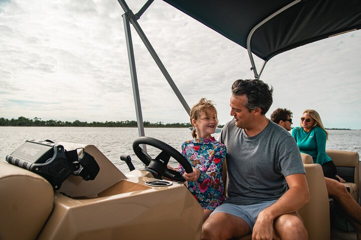 Tiket 25 Single Deck Pontoon Boat up to 12 People Harga Promo - tiket.com