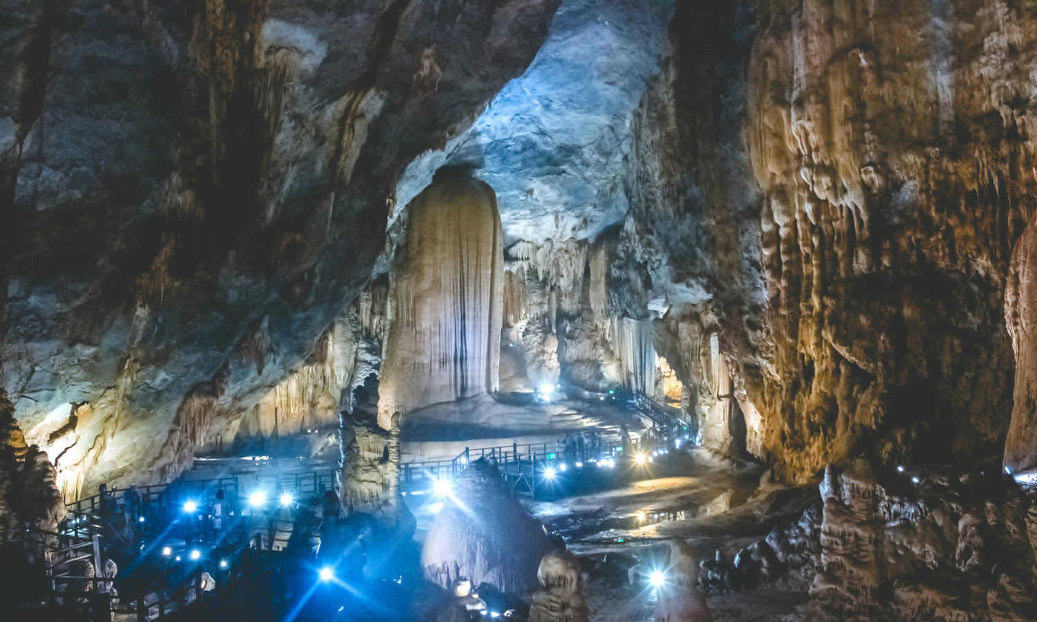 Paradise Cave and Phong Nha Cave Day Tour 50% Off Entry Ticket Price