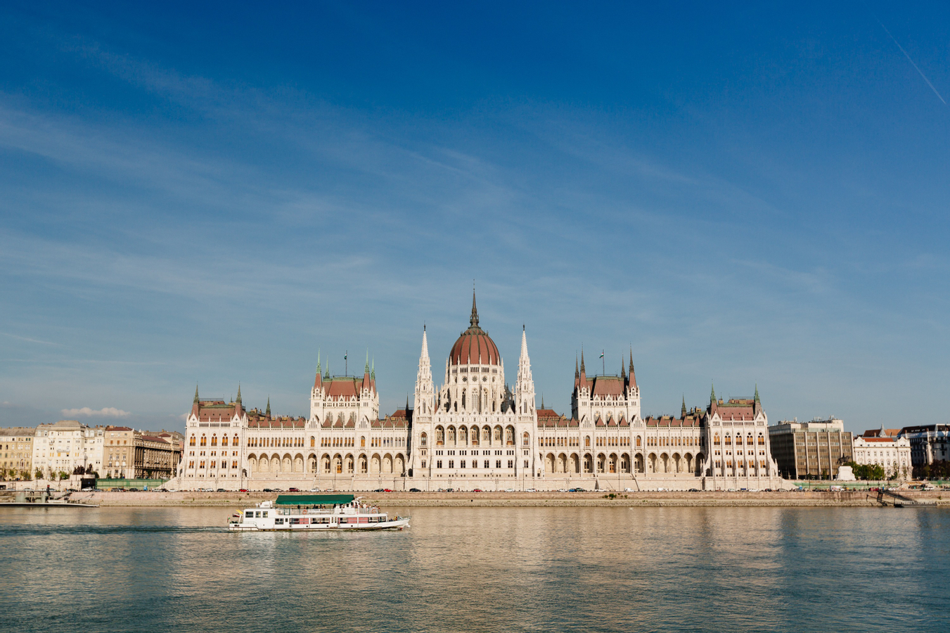 Budapest Day Tour from Vienna 50% Off Tour Package