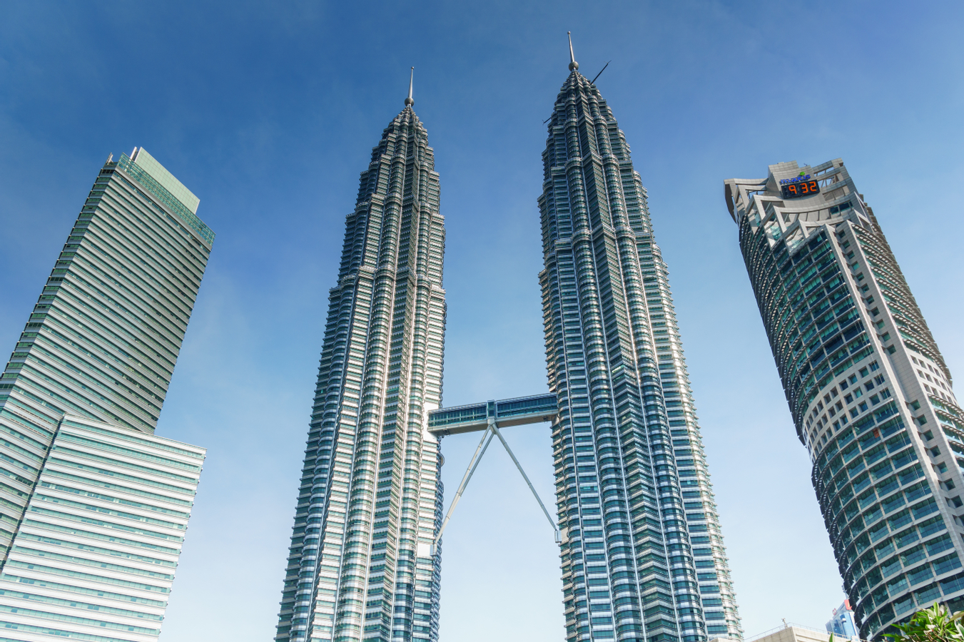 Buy PETRONAS Twin Towers Ticket Ticket Promo Price - tiket.com