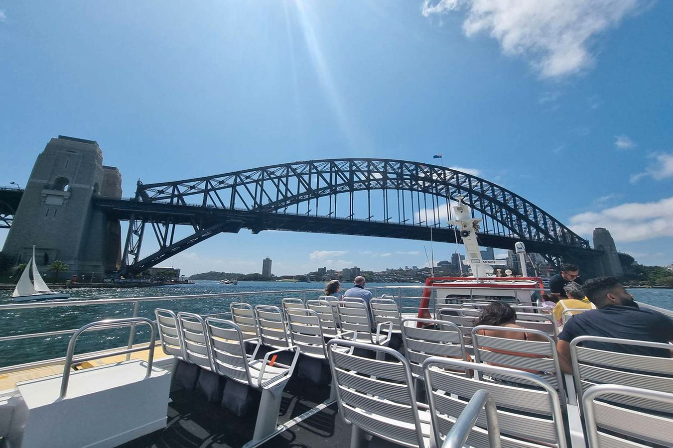 Taronga Zoo and Sydney Harbour Ferry Diskon 50% Harga Tiket Masuk
