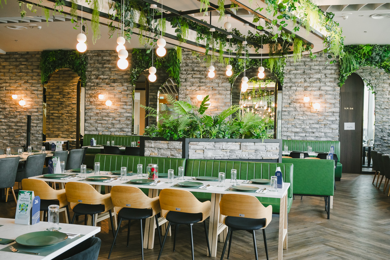 Get Ticket Vantage Point Buffet at Queen Sirikit National Convention ...