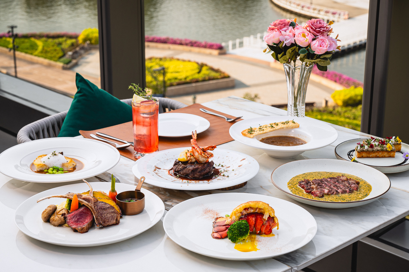 Get Ticket Vantage Point Buffet at Queen Sirikit National Convention ...