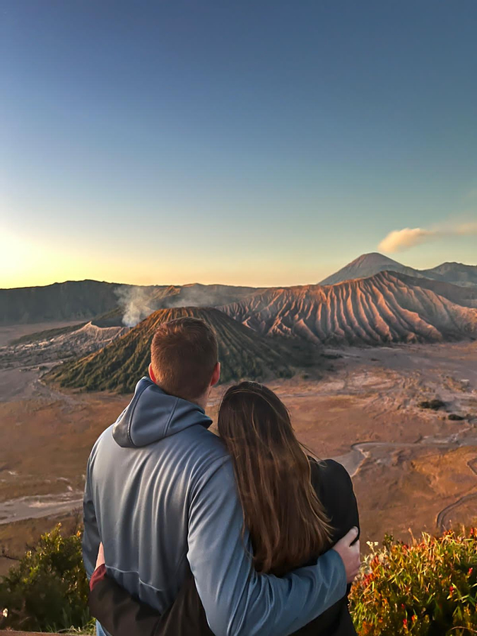 2-Day Tour: Mount Bromo & Tumpak Sewu Waterfall from Malang Diskon 50% ...