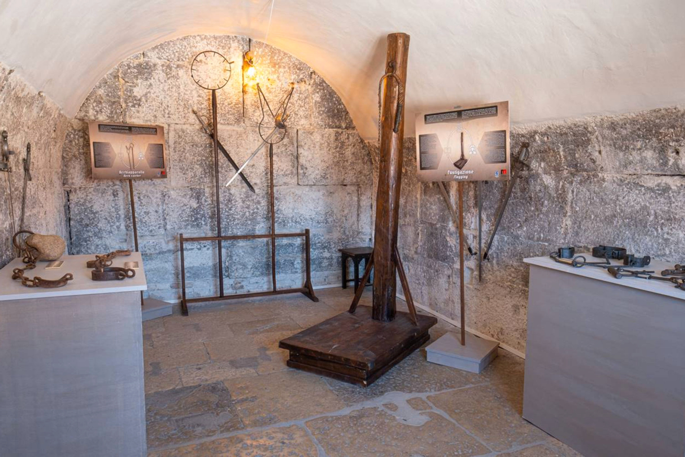 Venice Lords of the Night Prisons Palace Cells & Torture Tools Tour 50% ...