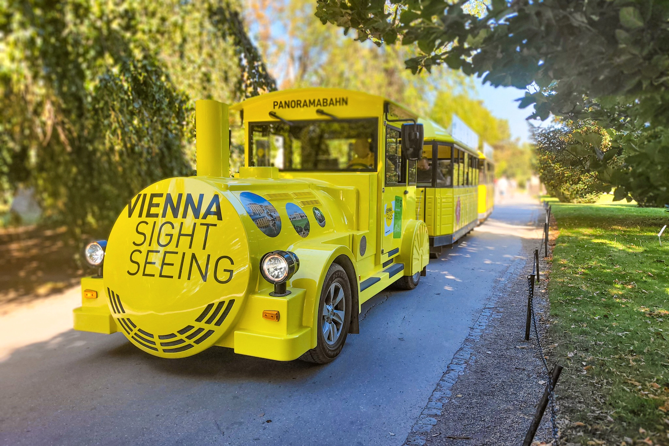 Schoenbrunn Hop-On Hop-Off Train by Vienna Sightseeing Tours Diskon 50% ...