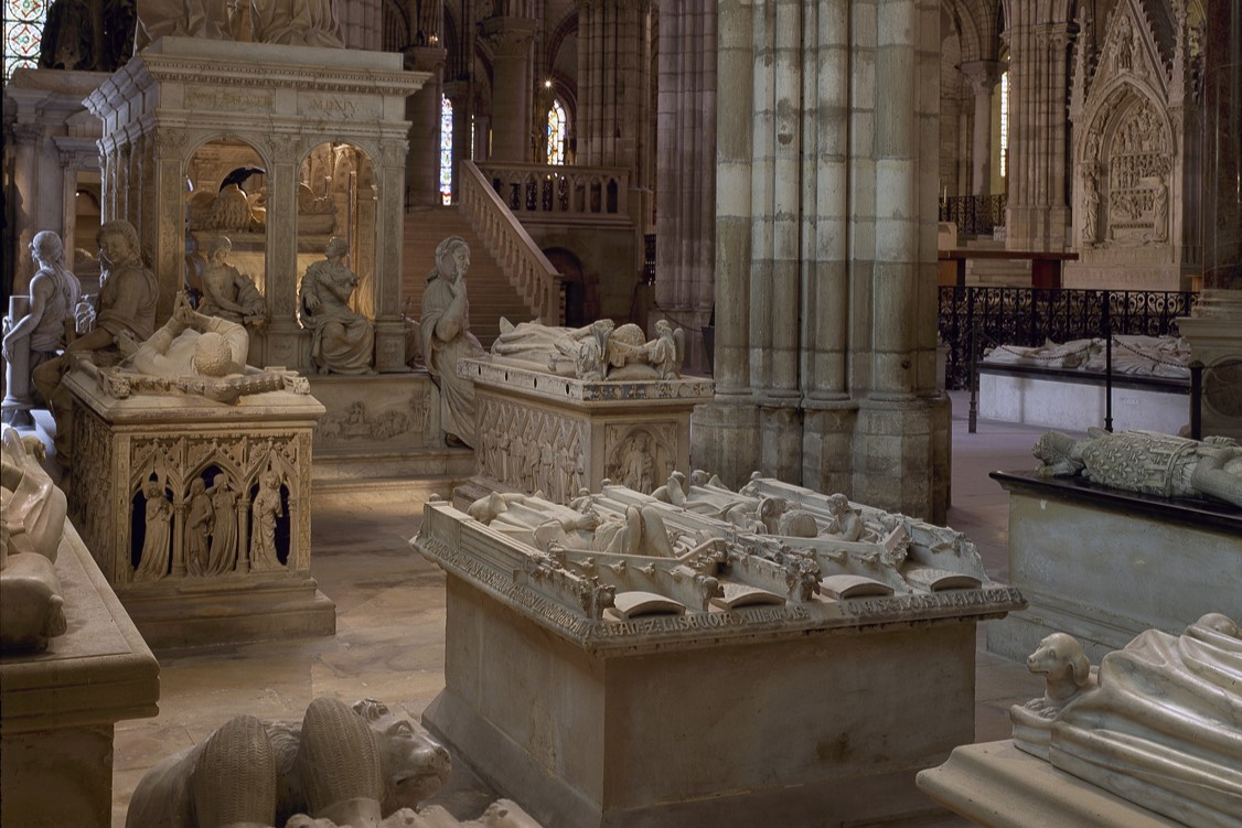 Basilica of Saint Deniss with Dedicated Entrance Diskon 50% Harga Tiket ...