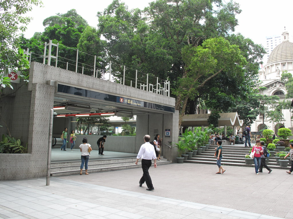 Peak Tram + Sky Terrace: Fast Visit with Tour Group! Diskon 50% Harga ...