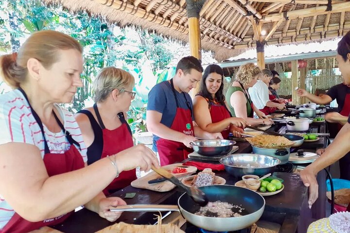 Traditional Cooking Class In Ubud With Local Balinese Family 50% Off ...