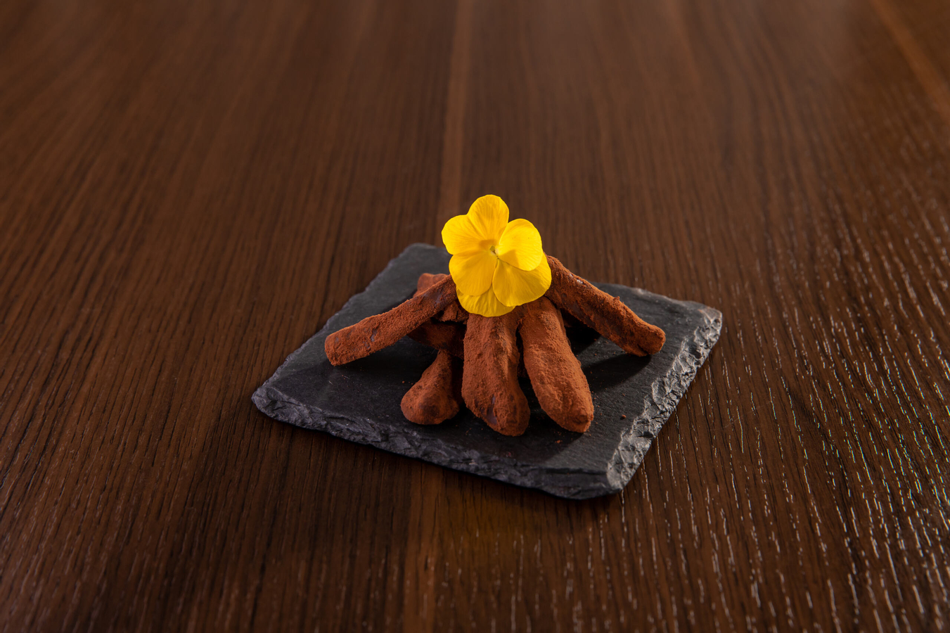 Nightlife Experience At Speakeasy Bar - Rabbit Hole Saigon 50% Off ...