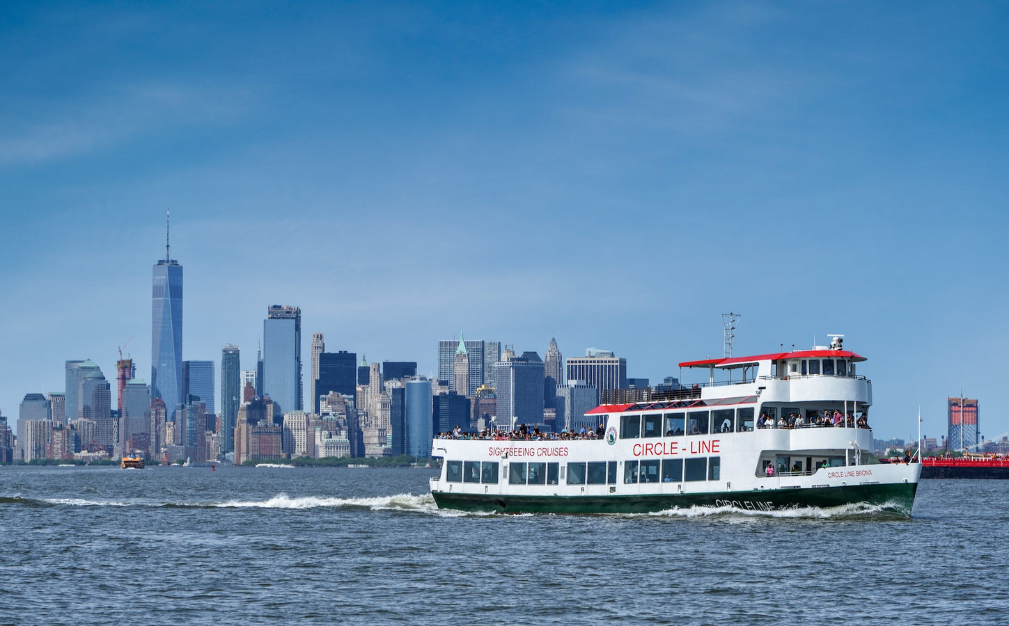 Paket Statue of Liberty and Midtown New York 1 Hour Sightseeing Cruise ...