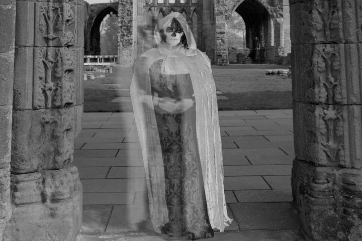 Elgin cathedral Interior Tour Diskon 50% Paket Tur