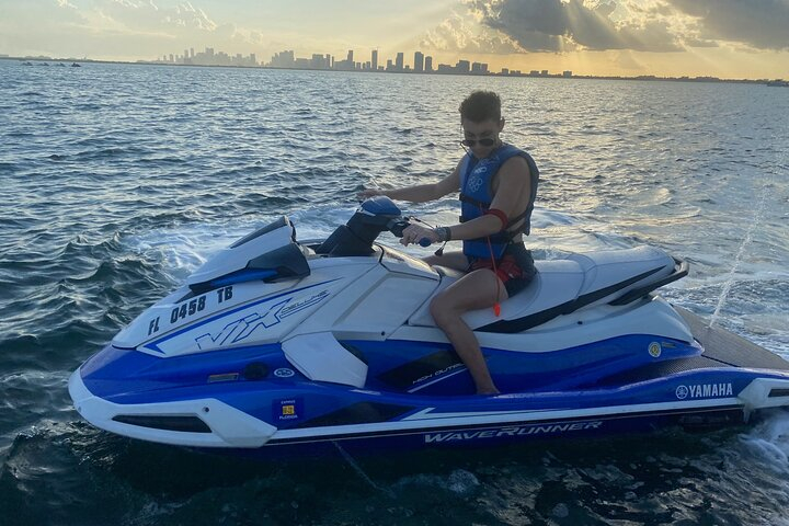 Jet Ski 90 Min Ride in Key West 50% Off Entry Ticket Price
