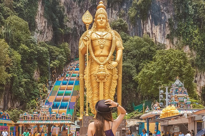 Batu Caves,Waterfalls and Hot Springs Tour With Lunch Diskon 50% Paket Tur